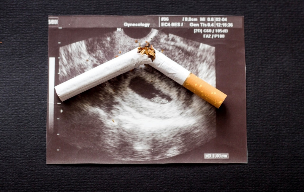 pregnancy cigarette